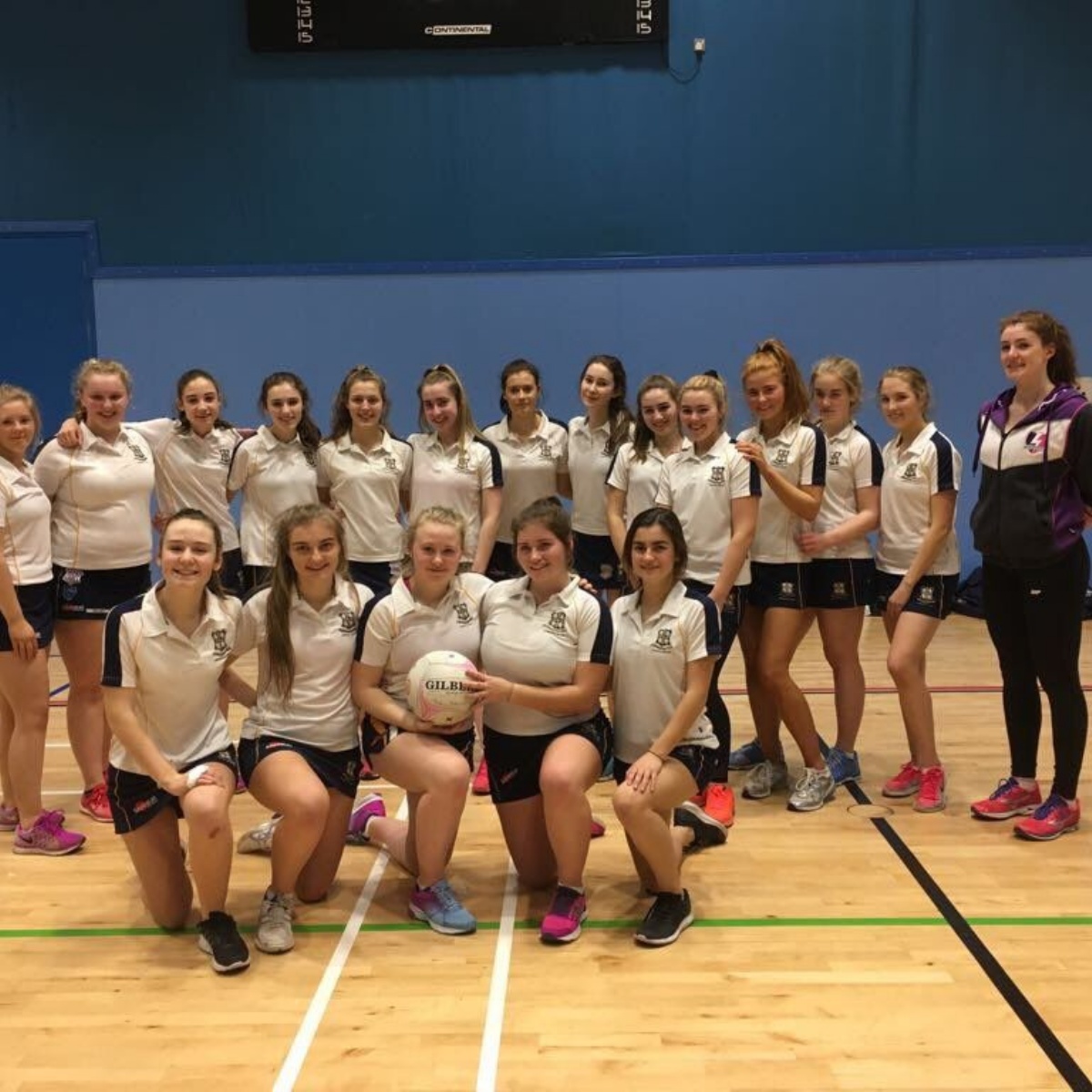 Worksop College - Our Senior Netball team visit Loughborough Uni